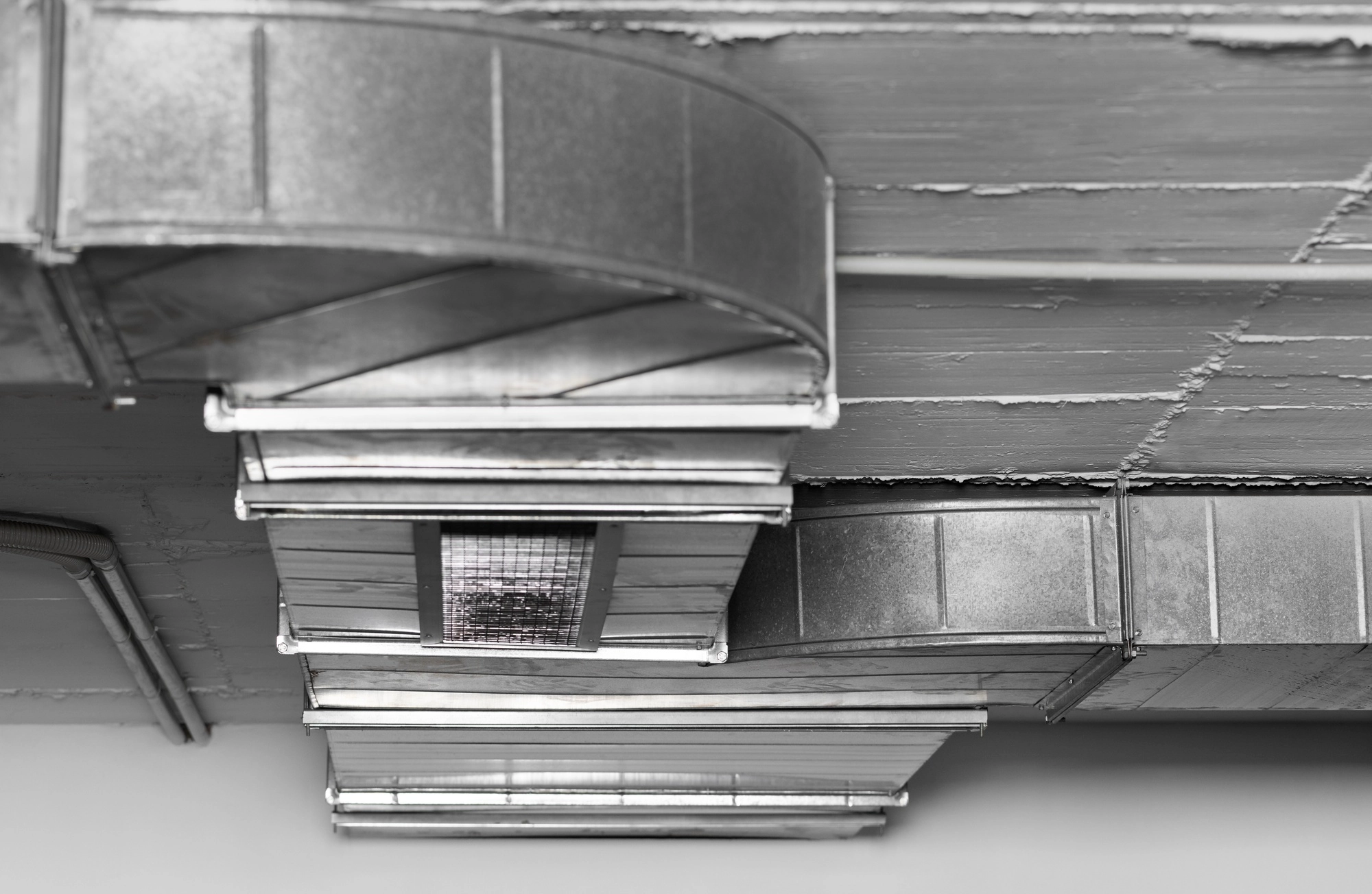 Mold Cooling Channel Design: Reduce Cycle Time & Warpage